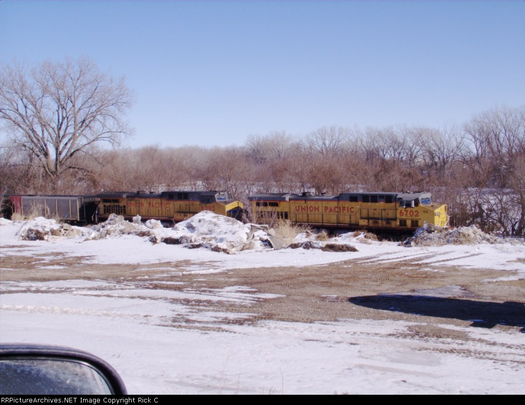 WB Coal Empties Pass Through
